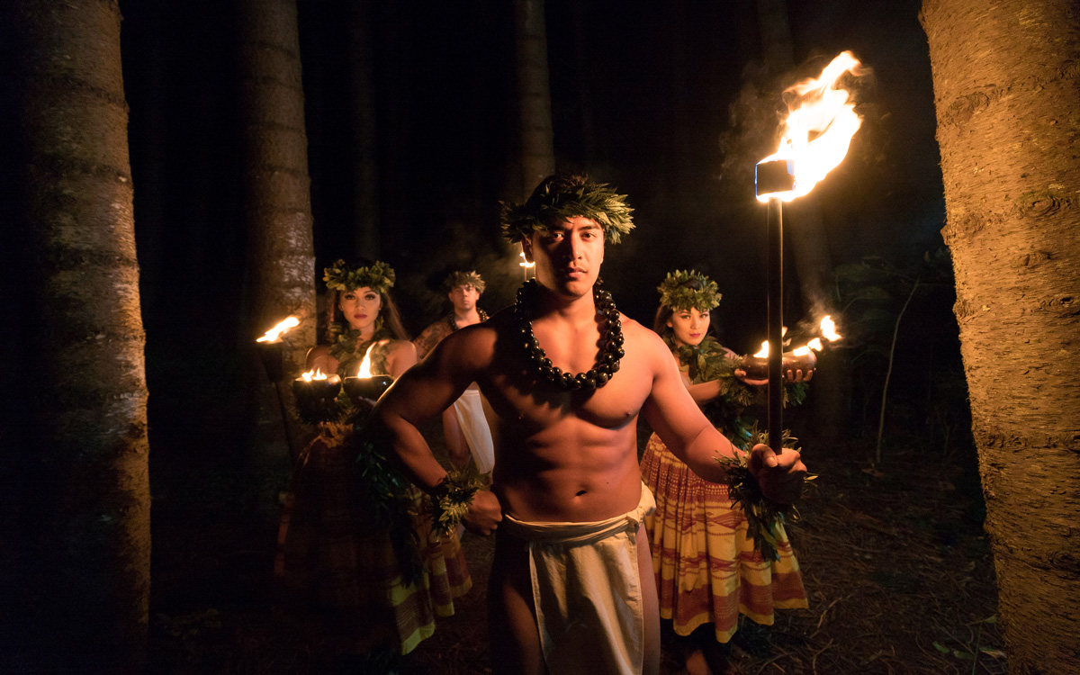 Luau Dinner Show, Tiki Bars & Florida Sunset Ceremony |Big Kahuna Luau